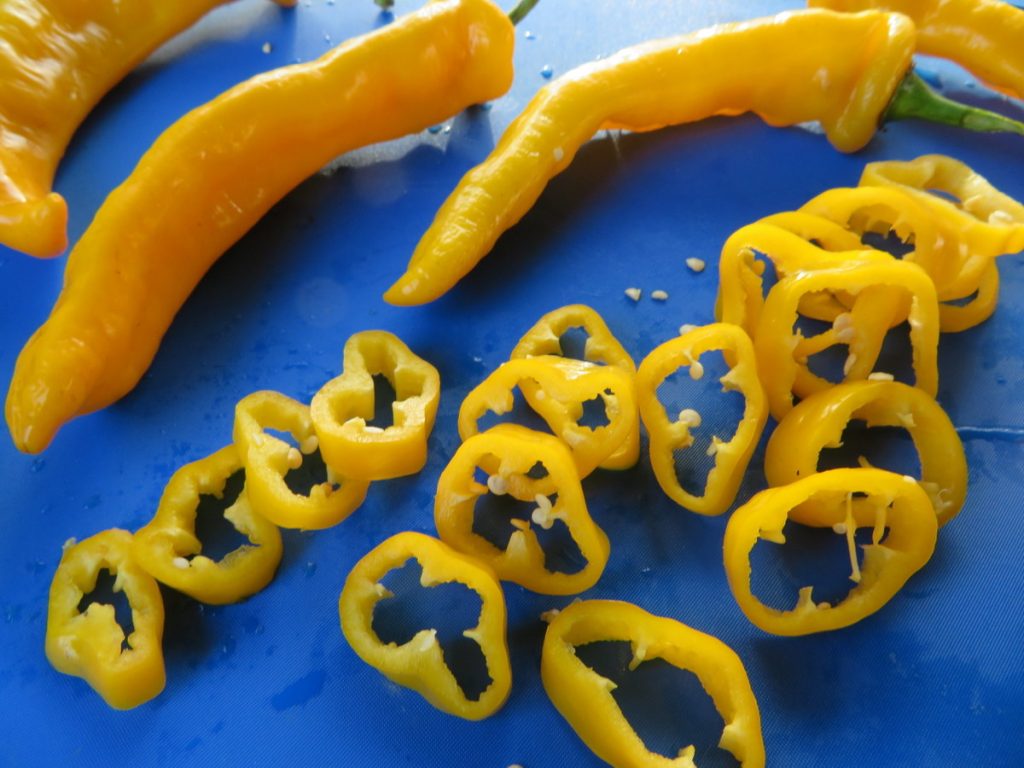 Poivron Petit Jaune d'Antibes SEMENCES - Le potager ornemental de Catherine